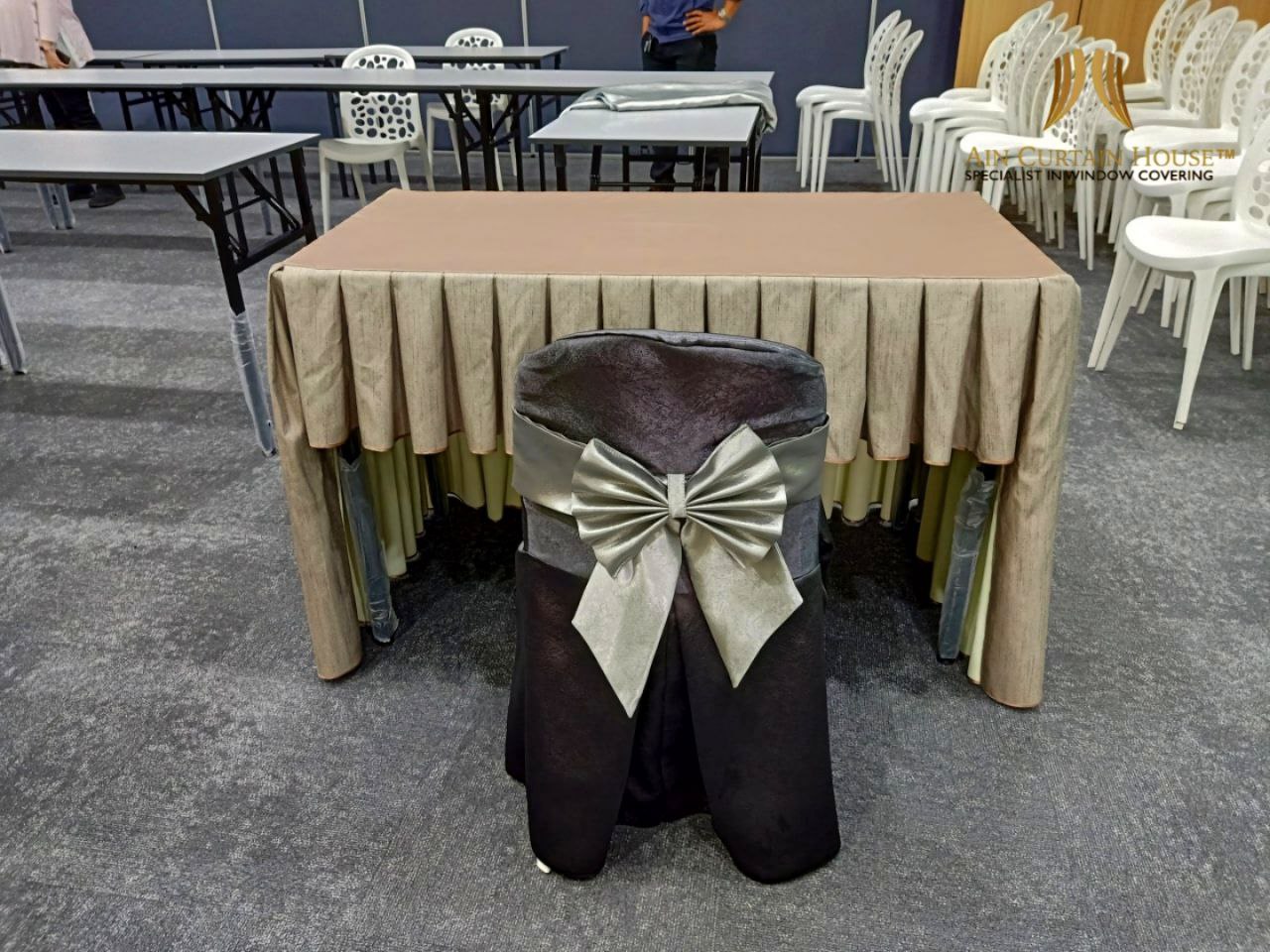 Alas & Sarung Meja - Aincurtain